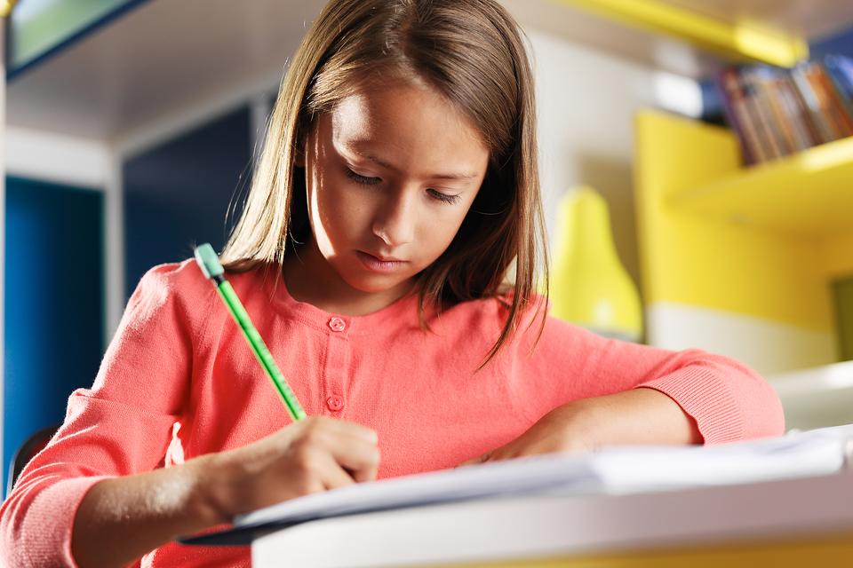 Help Your Child Keep Track Of Homework With This Easy Trick